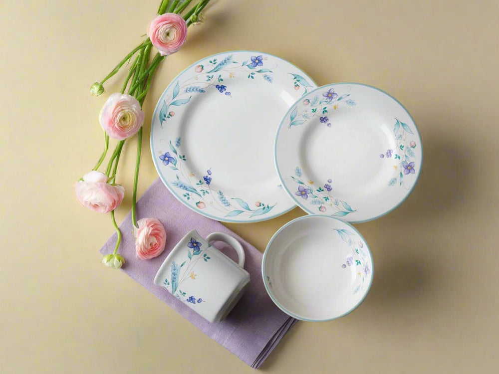 April Set of 4 Dinner Plates
