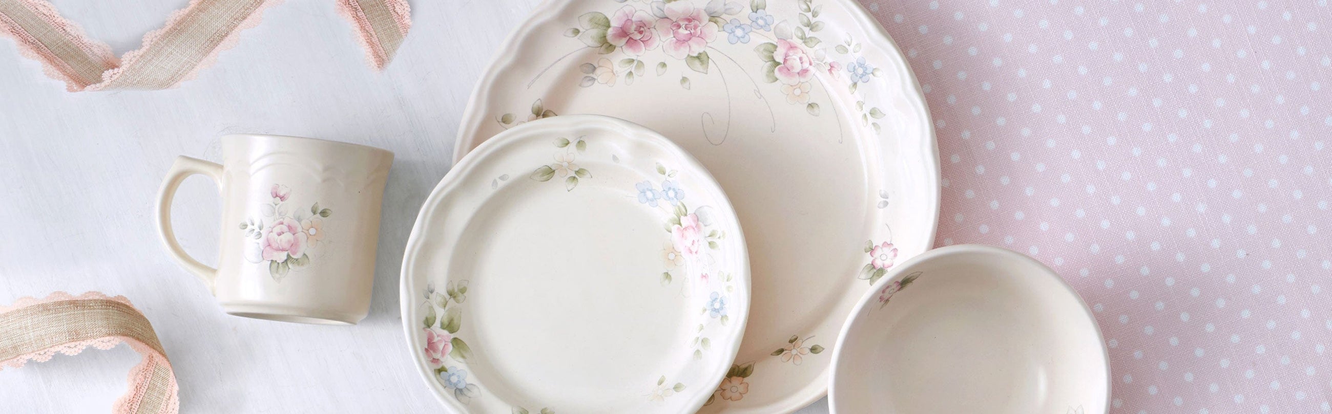 Tea Rose Dinnerware Set